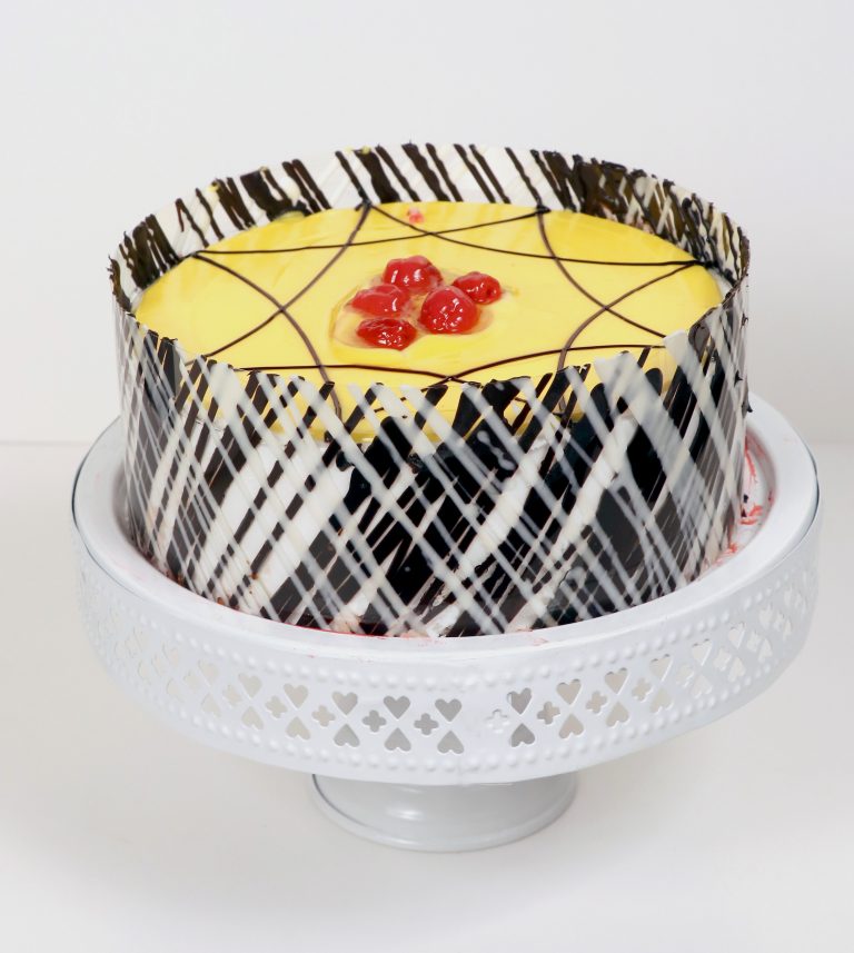 Cakes – Lovely Bake Studio